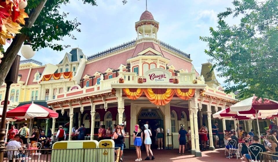 Your Picky Eater Will Actually Eat at These Disney World Restaurants ...