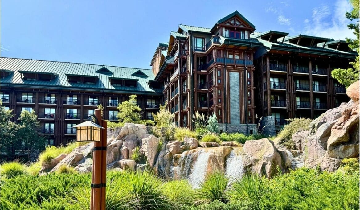 Our Expert Guide to Disney's Wilderness Lodge Resort - Eat Sleep Disney