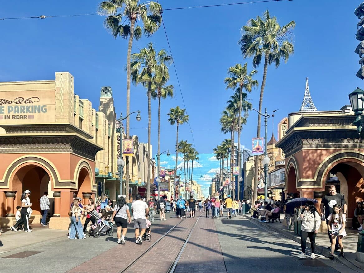 First Time at Disneyland? Here Are 10 Must-Do Experiences!