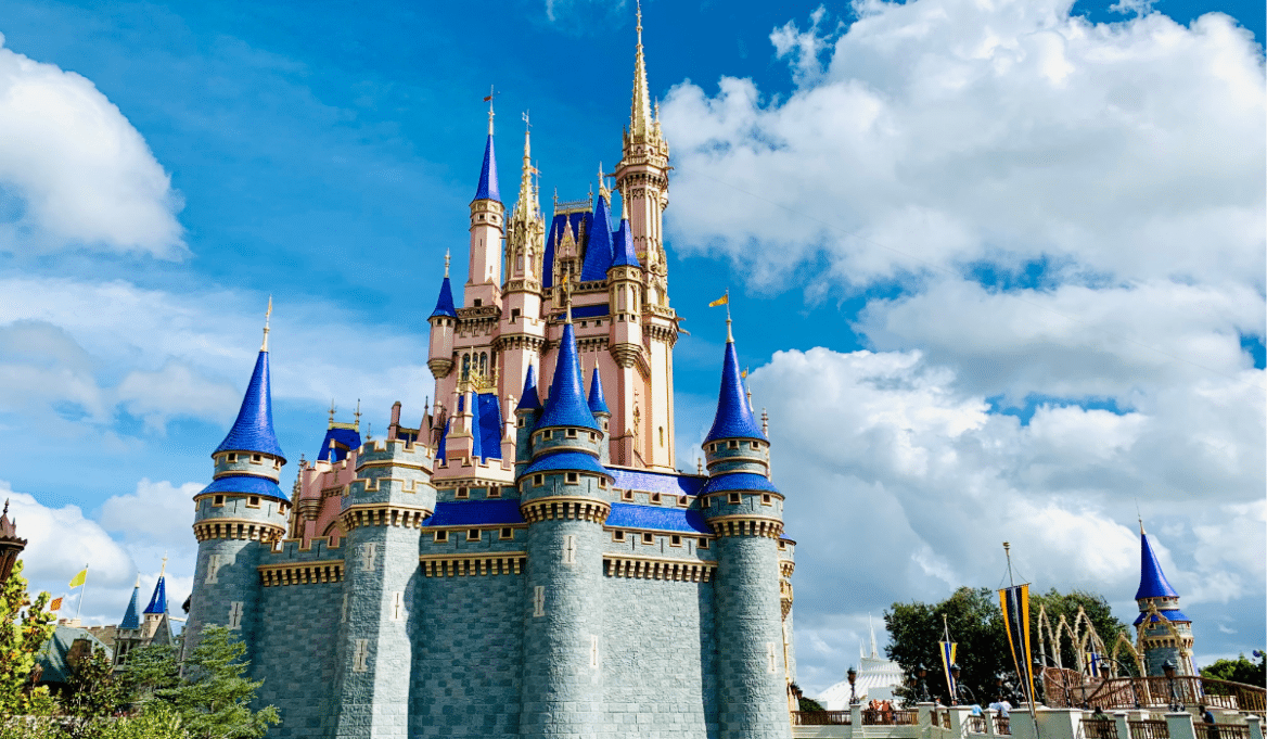 The Ultimate Magic Kingdom One Day Itinerary to Beat the Crowds in 2026 ...
