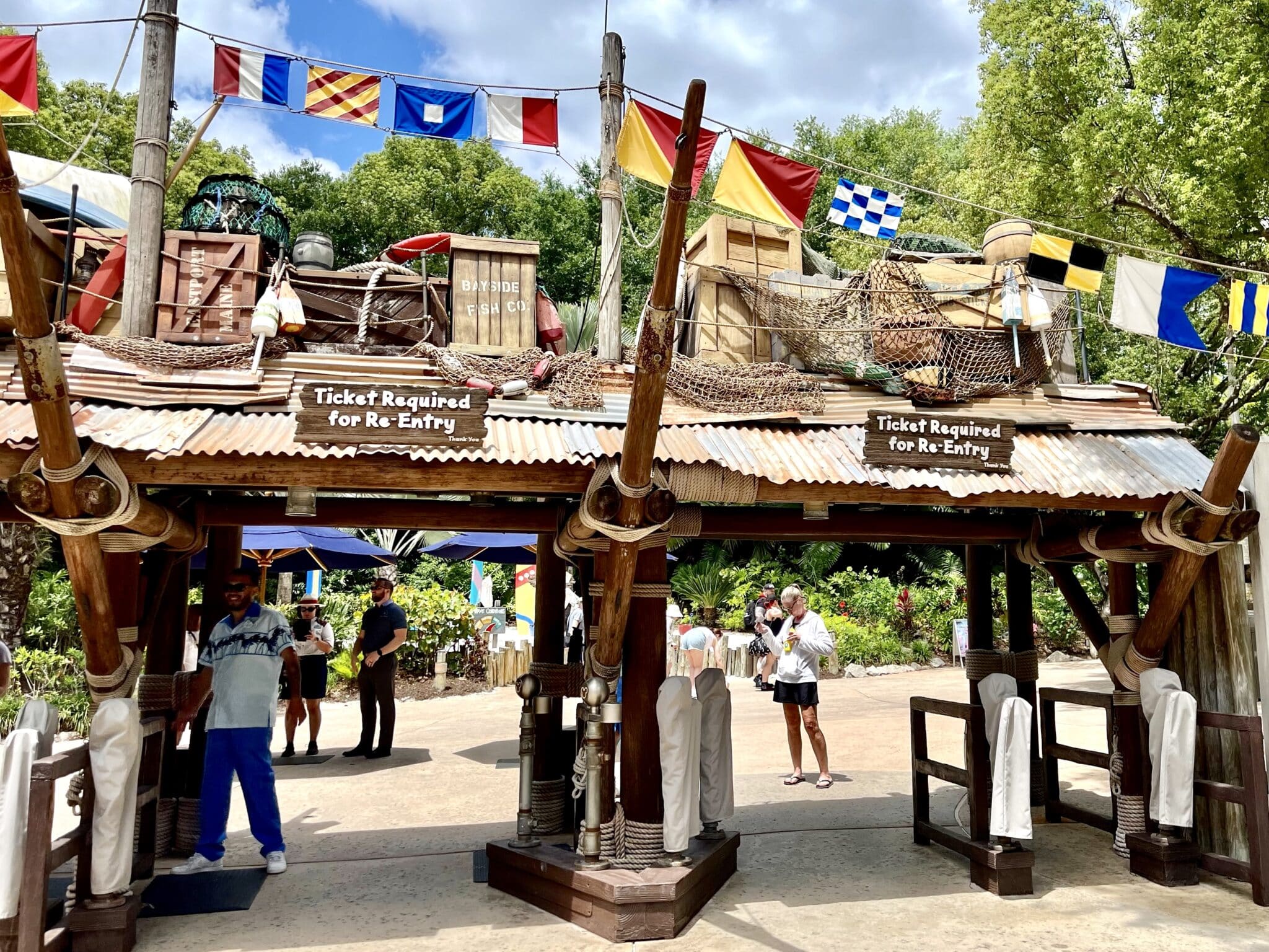 Complete Guide to Disney's Typhoon Lagoon Water Park - Eat Sleep Disney