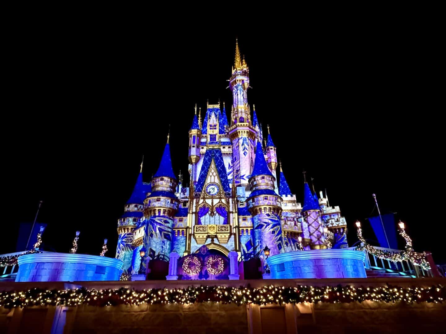 The Ultimate Disney World Christmas Guide (2025): Dates, Events ...