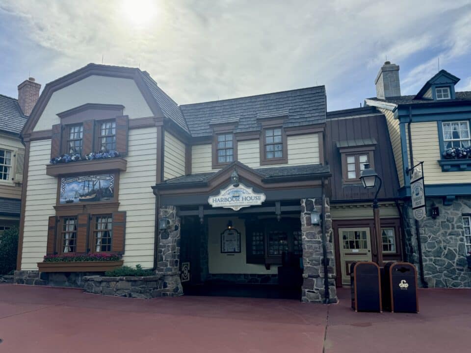 25 Best Disney World Restaurants You Can Walk Up To Without a ...
