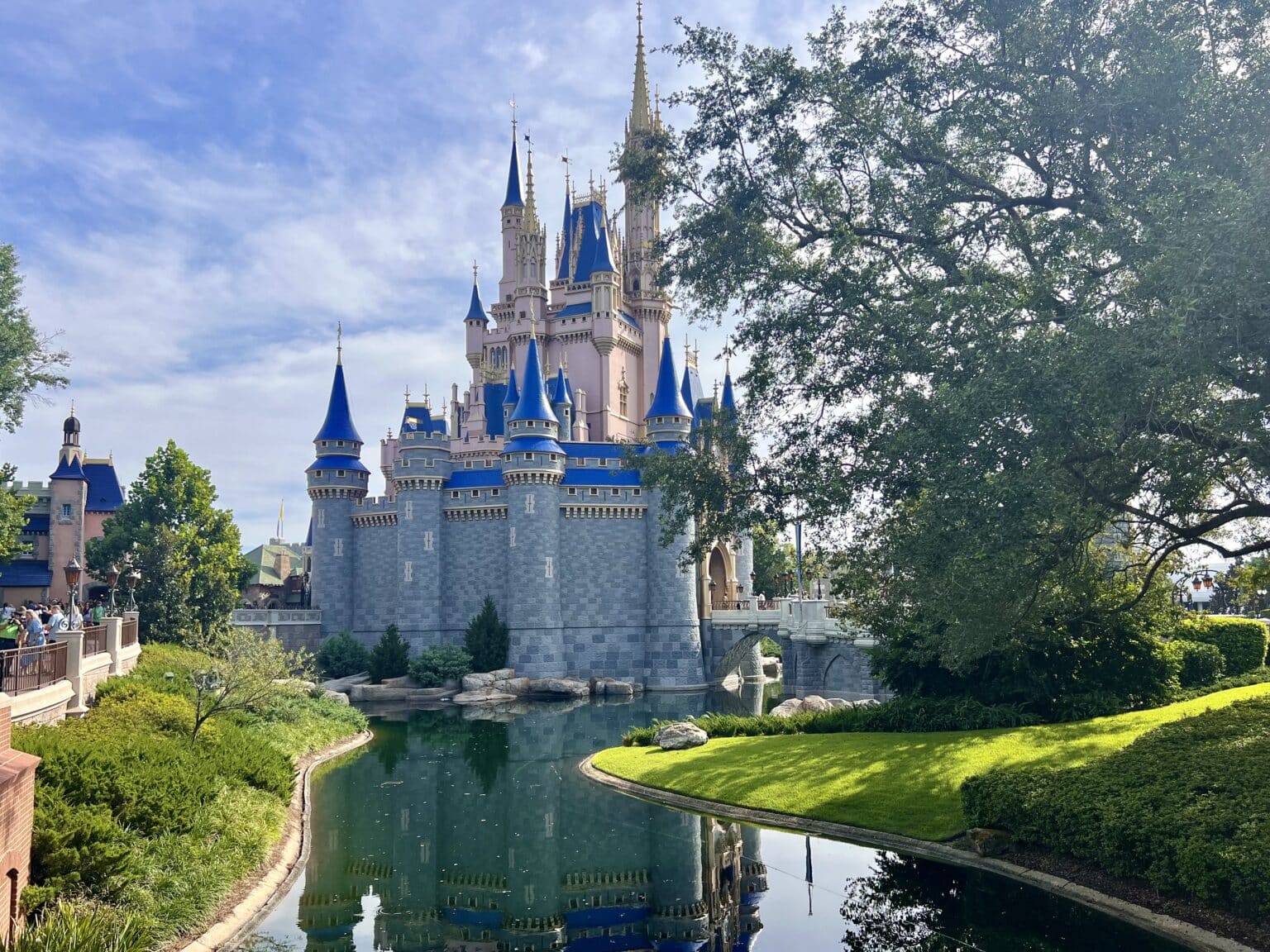 Complete Guide To Magic Kingdom Rides and Attractions - Eat Sleep Disney