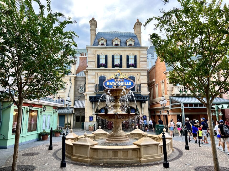 Complete Guide To Disney's New Lightning Lane Services - Eat Sleep Disney