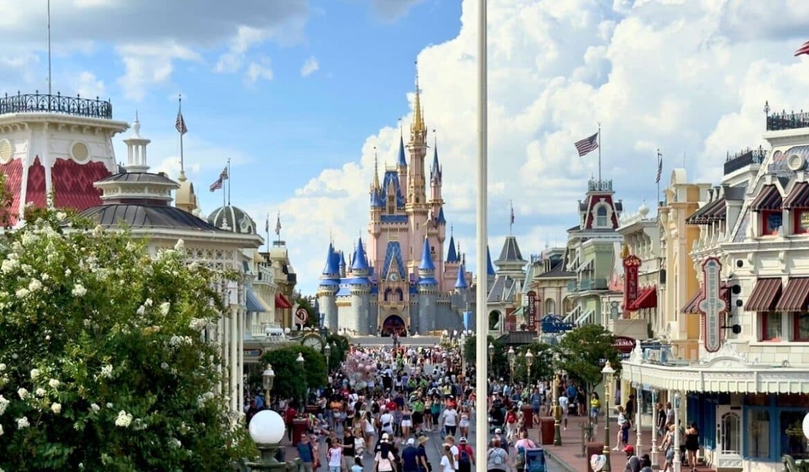 What's Included in a Disney World Vacation? (And What Costs Extra ...